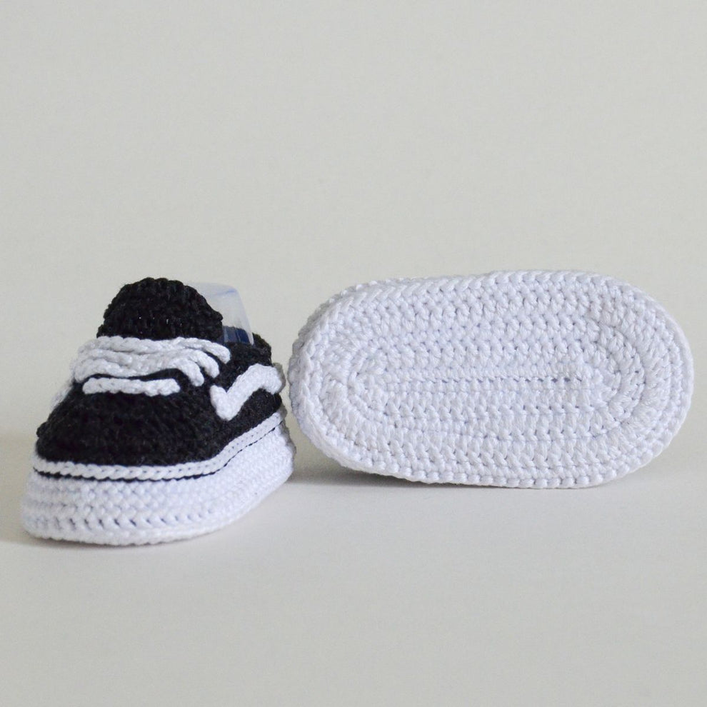 Vans-Inspired Color Baby Sneakers: Crochet Pattern in 4 Sizes ...